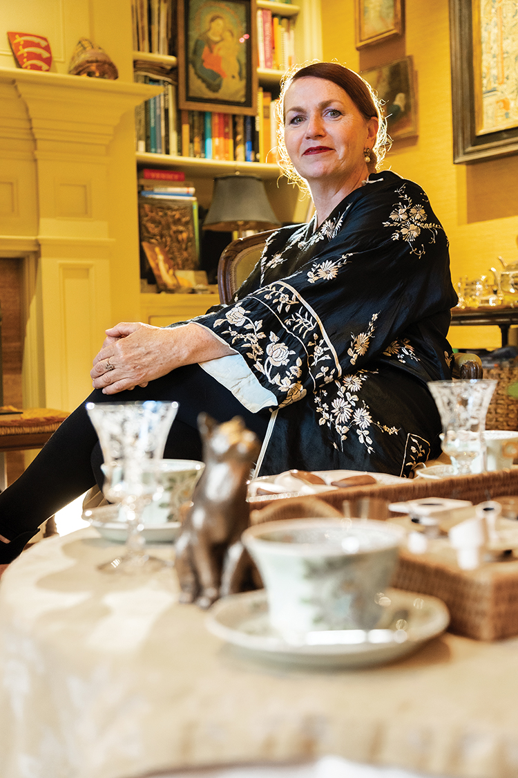 Sandra Liotus - Women Create